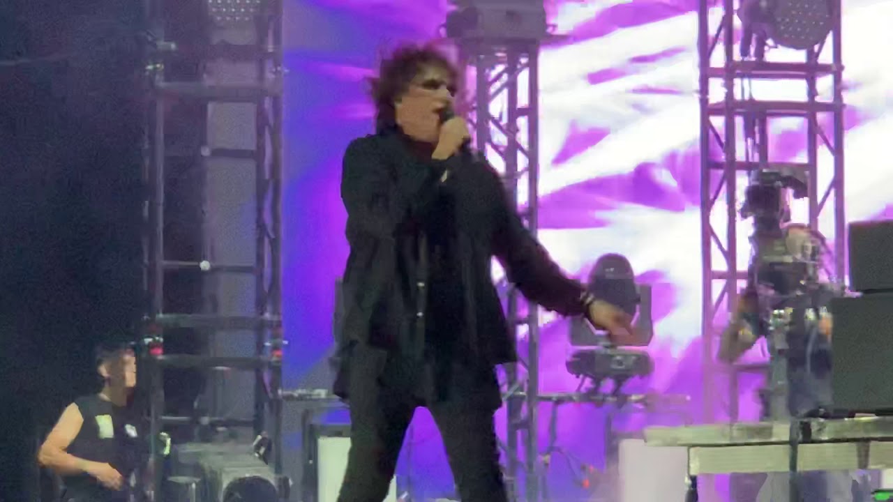 The Cure - Last Dance - Madcool, Madrid 13/07/2019 - YouTube