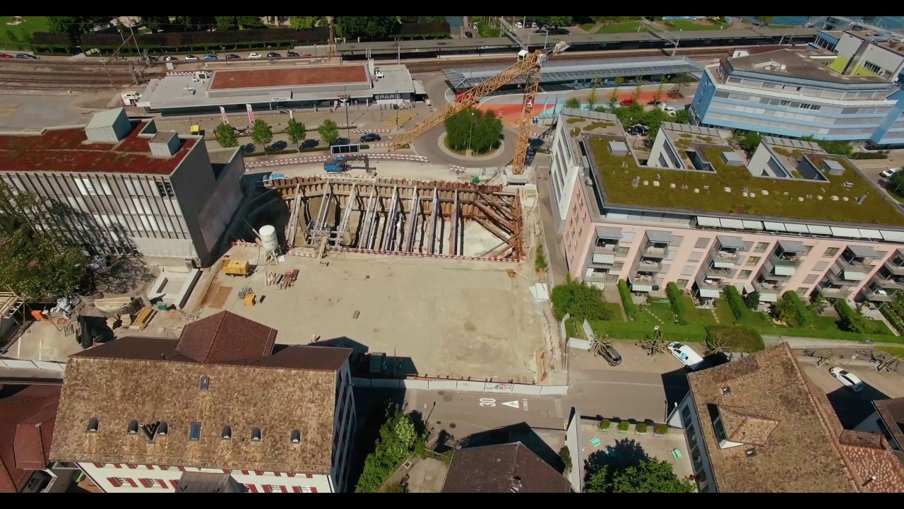 BZZ Horgen Drohnenaufnahme Tiefbauarbeiten Garderobentrakt vom 17.05. ...
