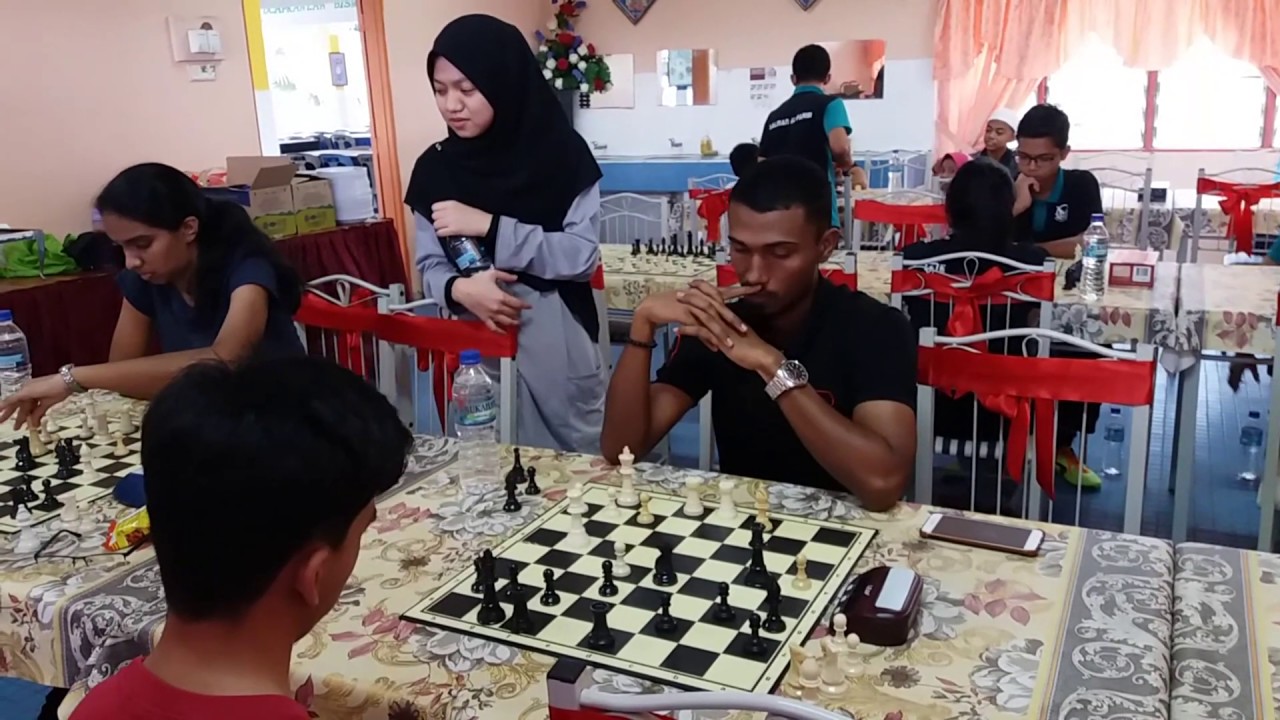 Perlawanan Persahabatan Catur UNITEN VS SMKA Pahang 2018 - YouTube