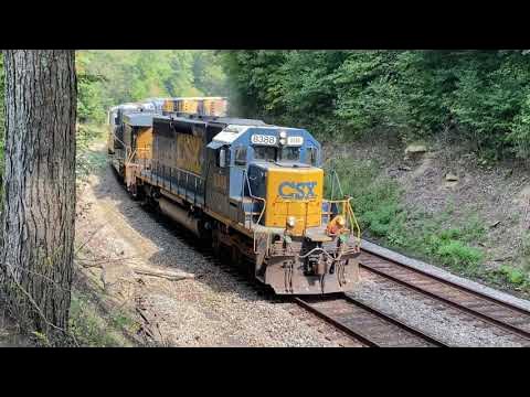 A short chase of the SWP Railroad & great CSX action in Ohiopyle PA with SD40-2 action! - YouTube