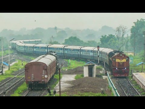 Arriving & Departing Purna | Devagiri Express | Reversal | Indian ...