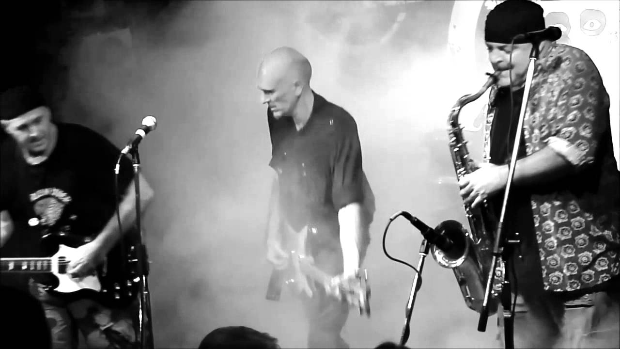 DEE MINOR & THE DISCHORDS - " A Spew From Spit Bridge " (2014) - YouTube