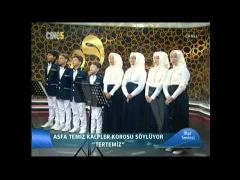 01 ASFA Temiz Kalpler Korosu Tertemiz adlı bestesini seslendiriyor