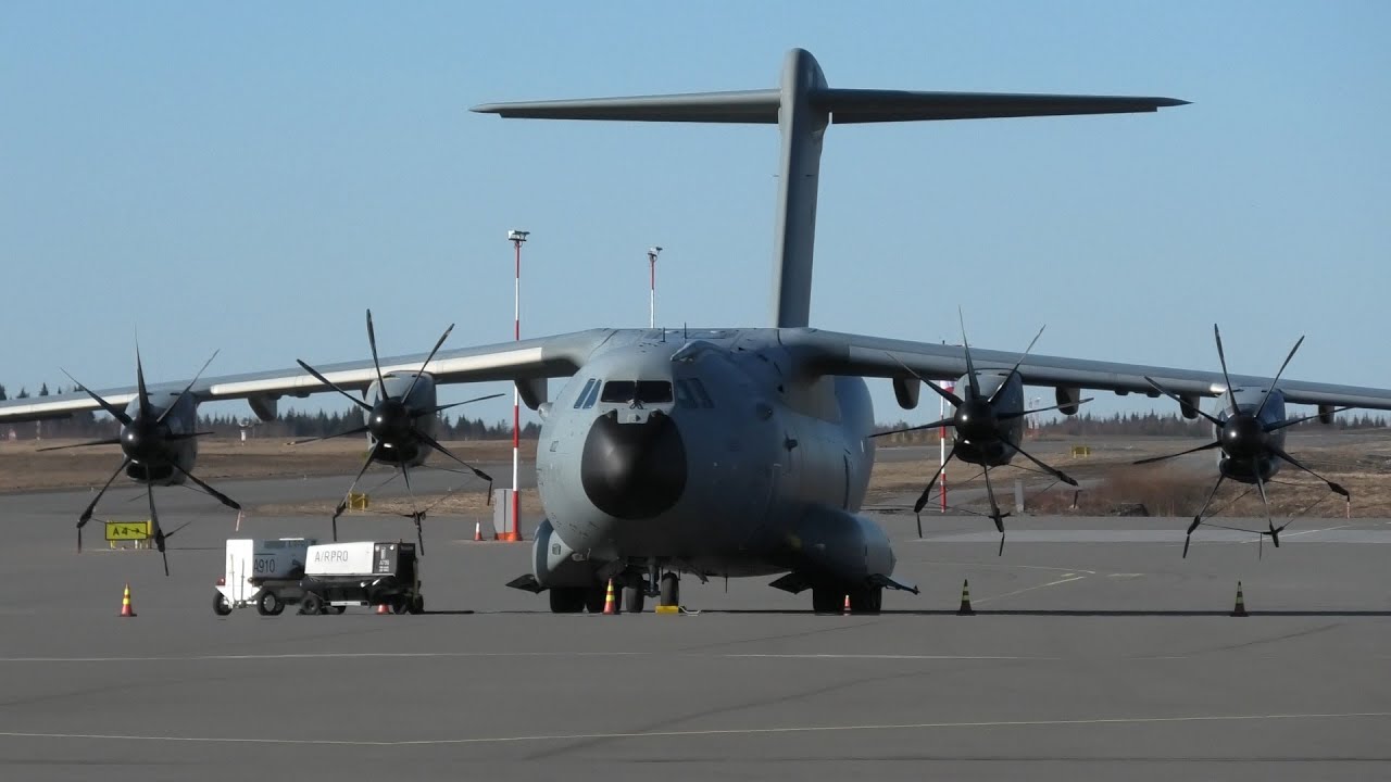 4K | Royal Air Force Airbus A400M at Tampere-Pirkkala - YouTube