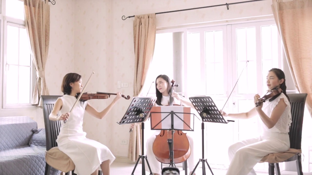 "A Lover's Concerto" | String Trio cover (live) - YouTube