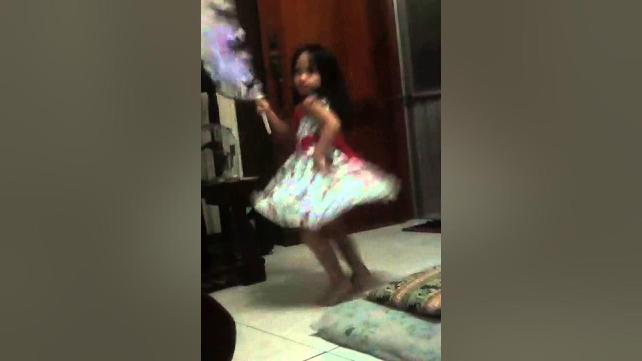 She knows a perfect step of sayaw ng pagbati - YouTube