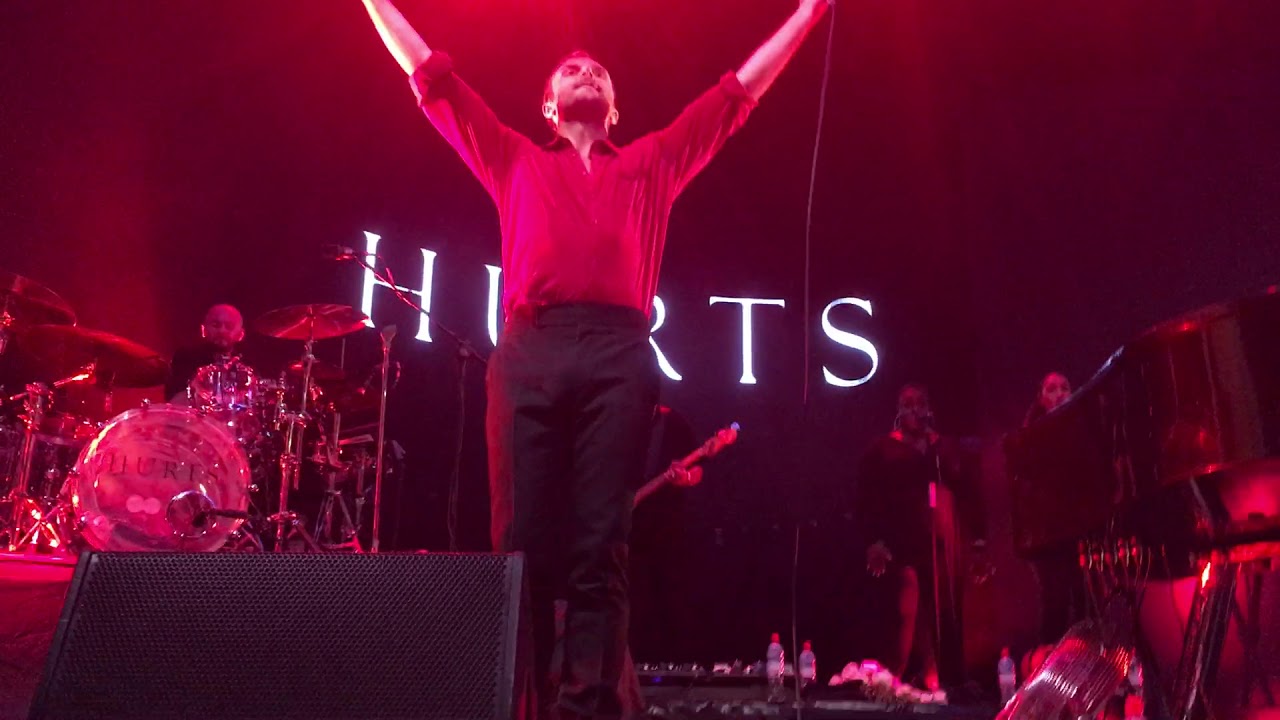 Hurts - Miracle (2018 Live) - YouTube