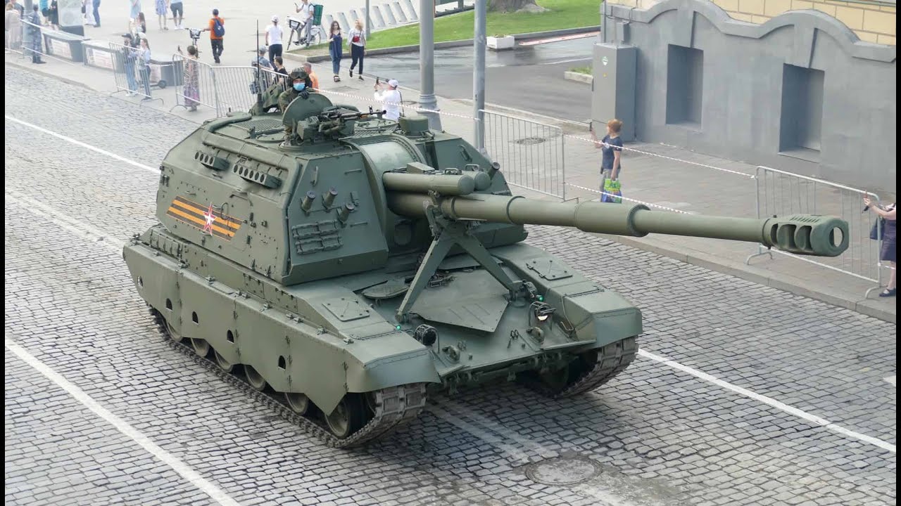Russian 🇷🇺 2S19 Msta-S 152 mm self-propelled howitzer in action - YouTube