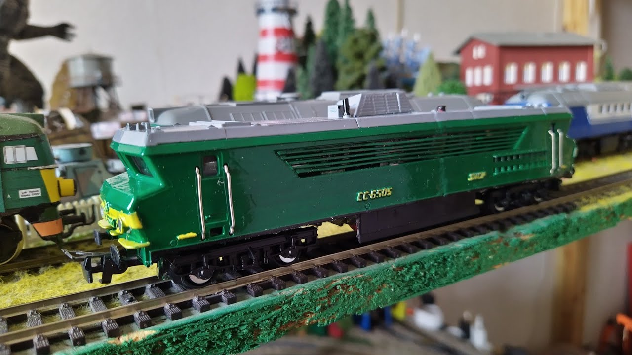 Prezentacja Lokomotywy: Spalinowóz SNCF CC-6505 lokomotywa firmy JOUEF ...