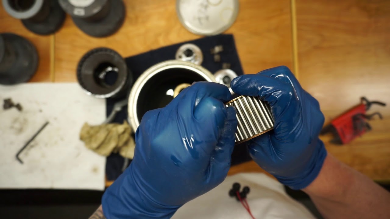 Barient 10 winch rebuild - YouTube