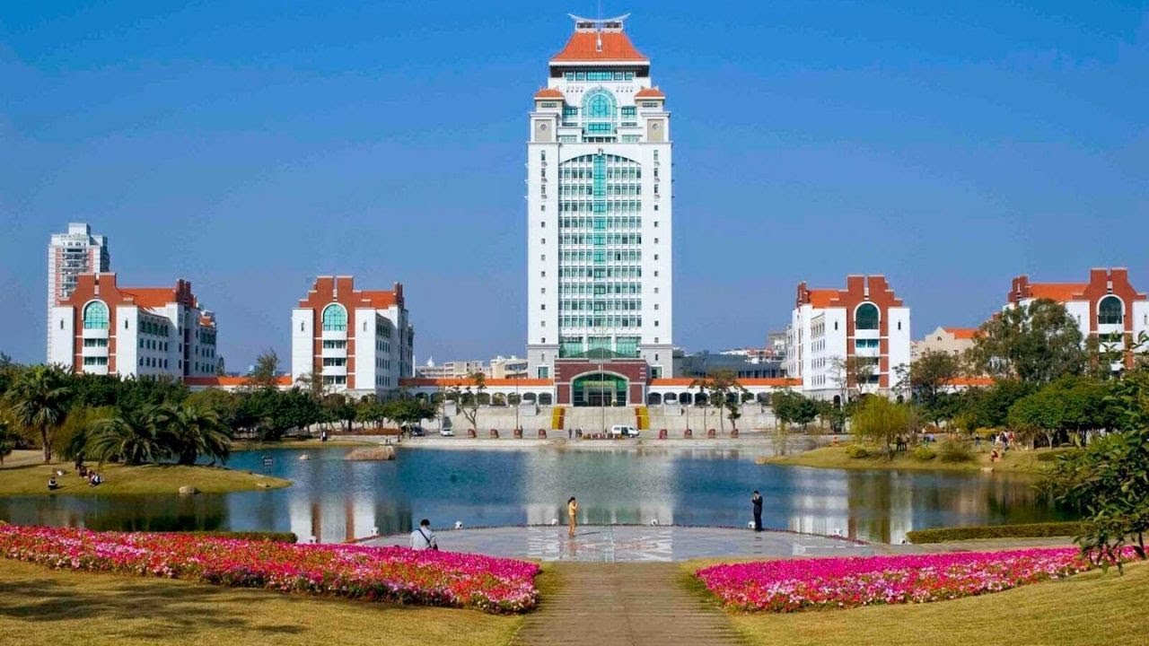 Cómo es una UNIVERSIDAD EN CHINA: Educación en China - YouTube