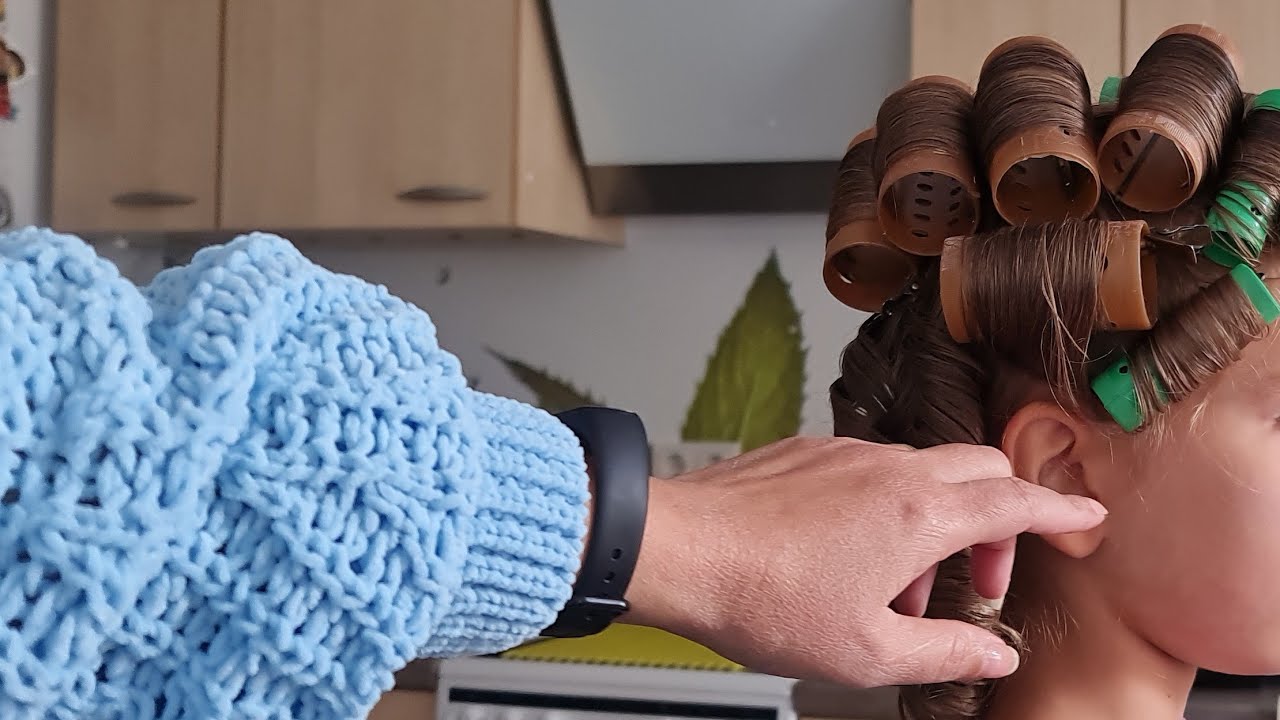 Mia celebra su cumpleaños con sus amigas. Le hice rolos o rulos ...