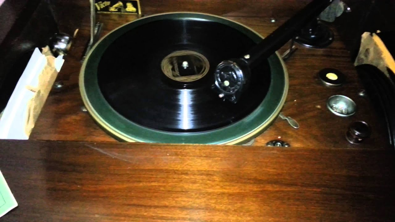 Victor Electrola RE-45 - YouTube