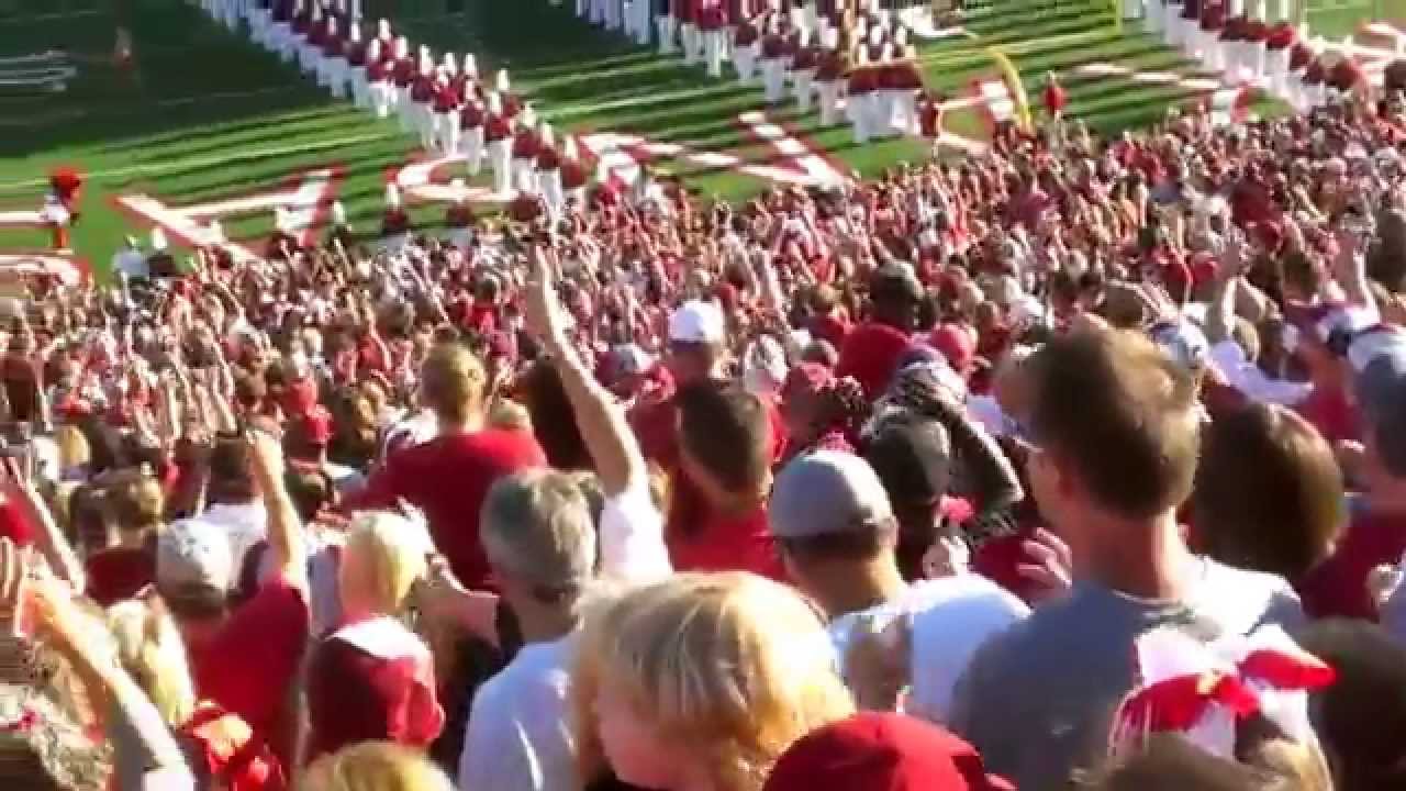 Arkansas Razorback Football WOO PIG SOOIE - YouTube