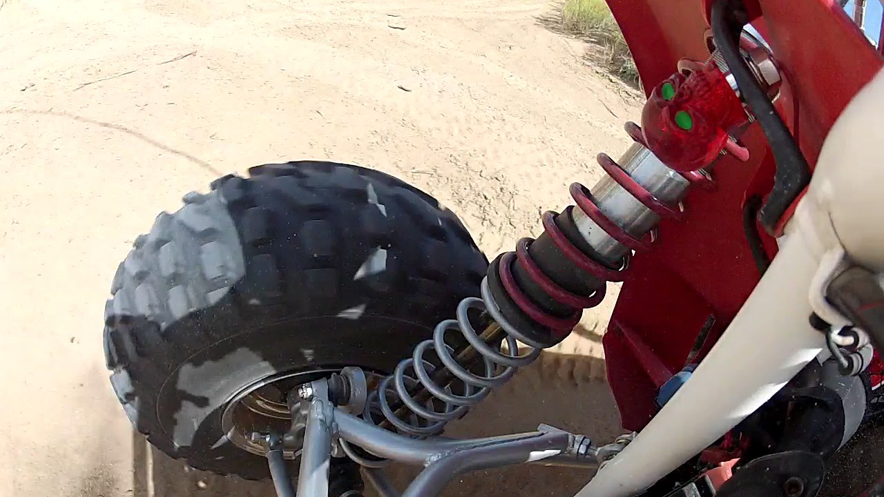 LT Pilot FL400R rear suspension, 12 inches of travel part 1. - YouTube