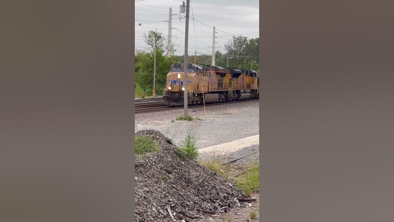 Up 7745 and up8414 leaving Jefferson City with a full tanker train (Cp sitting in the back ...