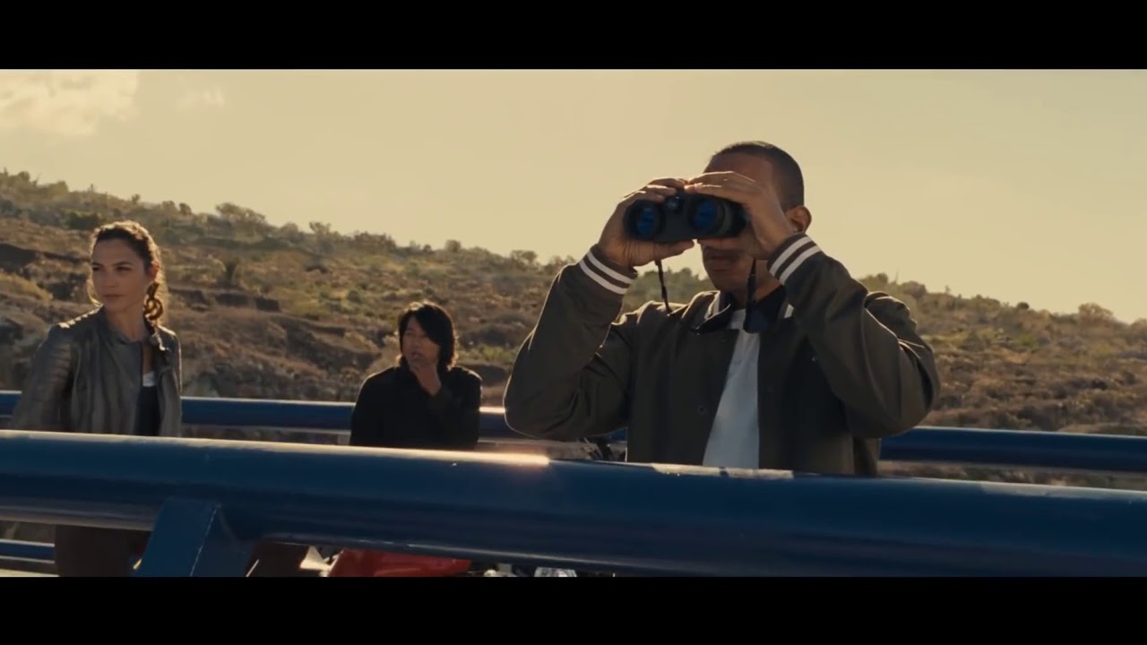 Fast & Furious 6 - Adegan Tank - YouTube