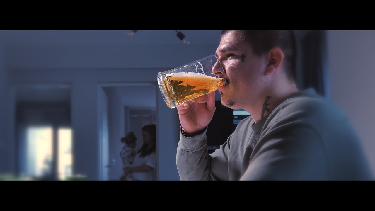 Dodut x Secrinella - Vicii [Videoclip Oficial] - YouTube