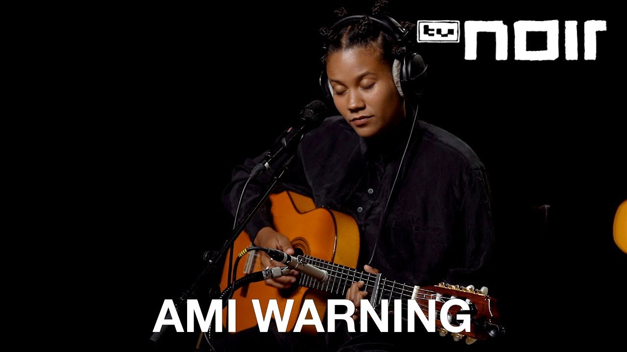 Ami Warning - Schöne Stunden (live im TV Noir Hauptquartier) - YouTube