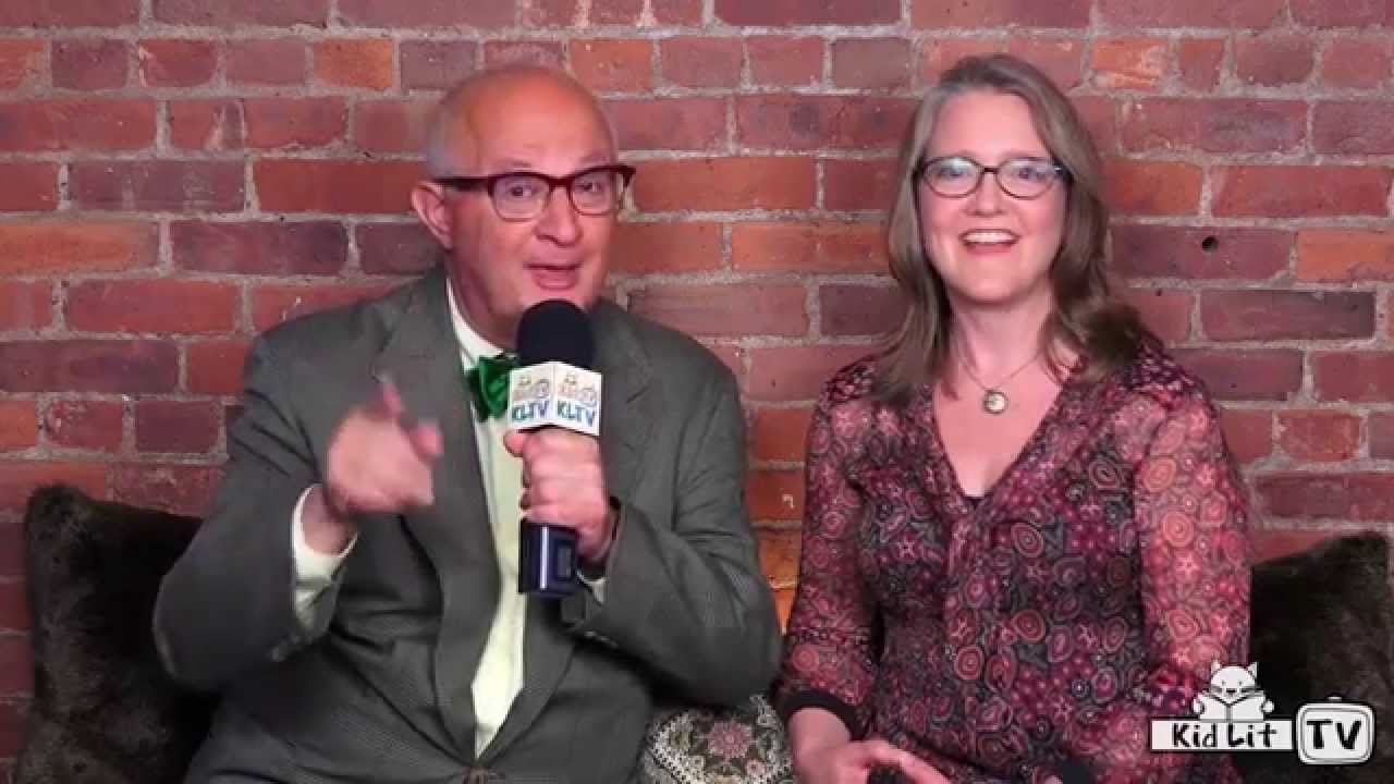 Sarah Towle | Kickstarting Tales for Time Travelers - YouTube