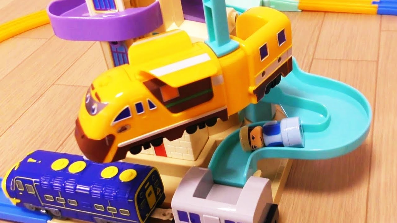 Chuggington toys Brewster with Action Clock Tower Plarail チャギントン ブルースター ...