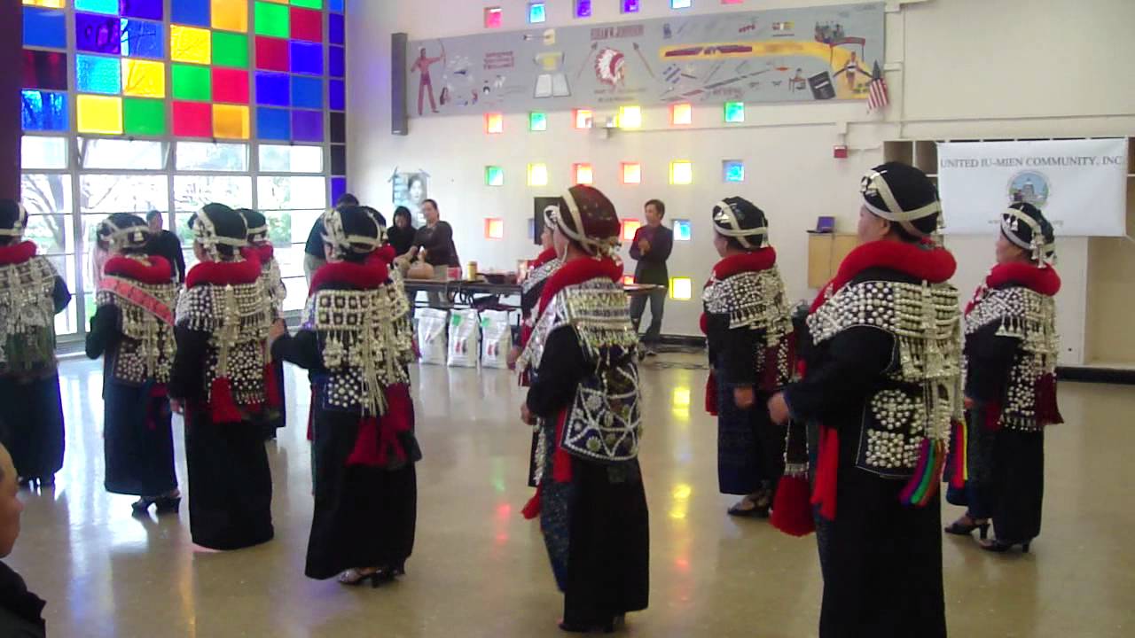Iu Mien New Year January 28 2012 Youtube