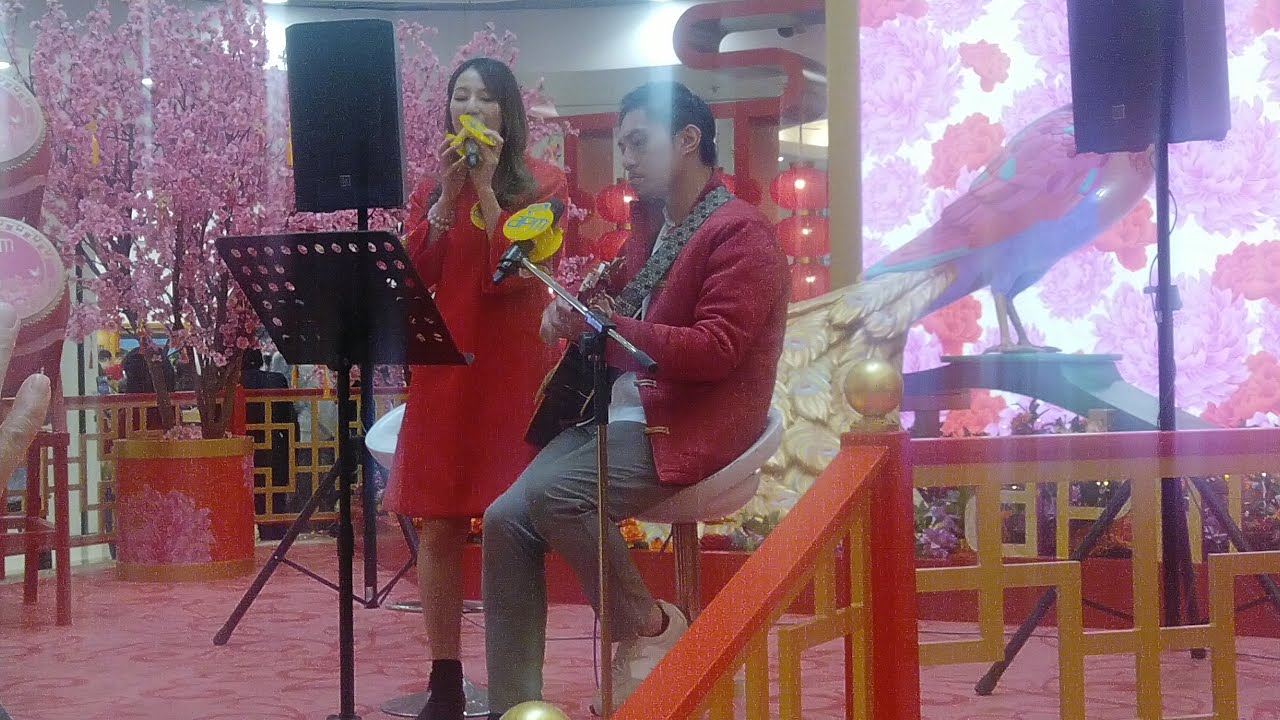 APM MALL LIVE SHOW // CNY DECORATIONS & BAZAAR - YouTube