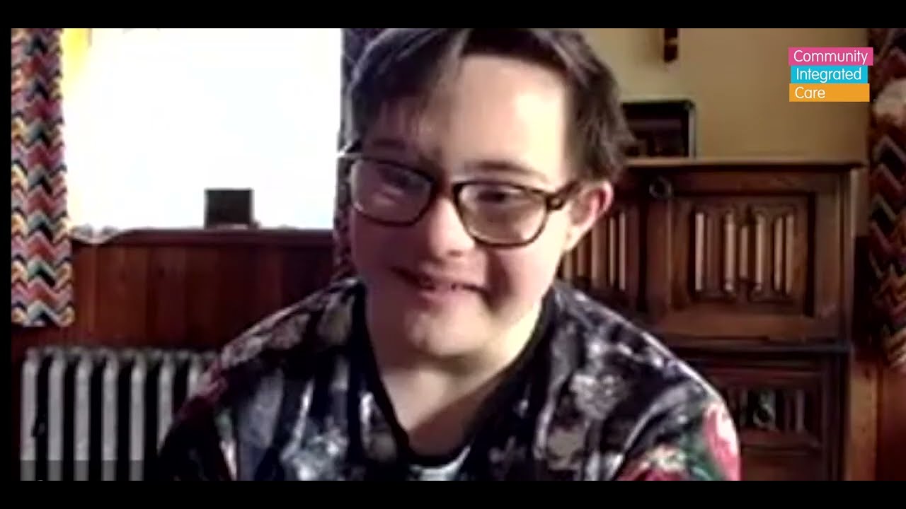 TV star Ruben Reuter joins What To Do! - YouTube