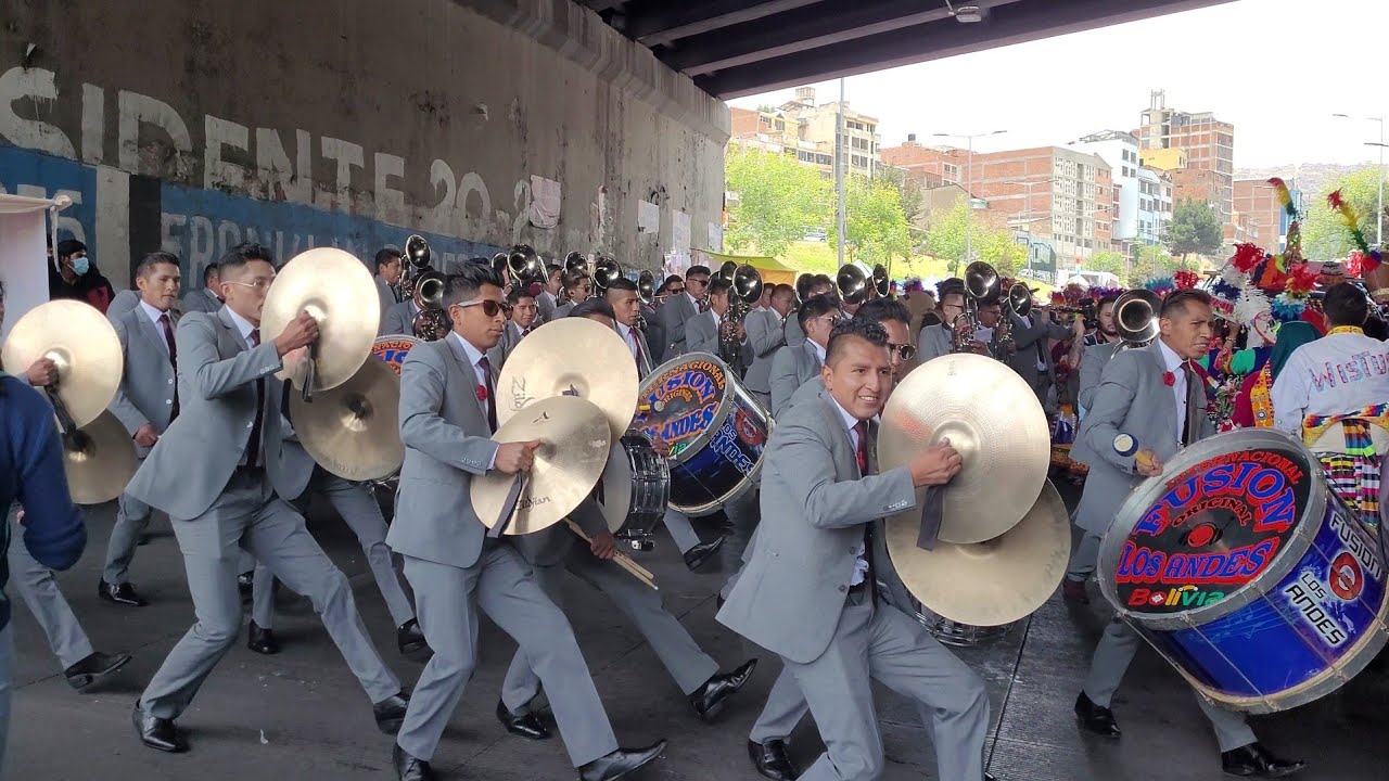 Banda Fusión Los Andes - Leydi - Bella mujer - Entrada Universitaria ...