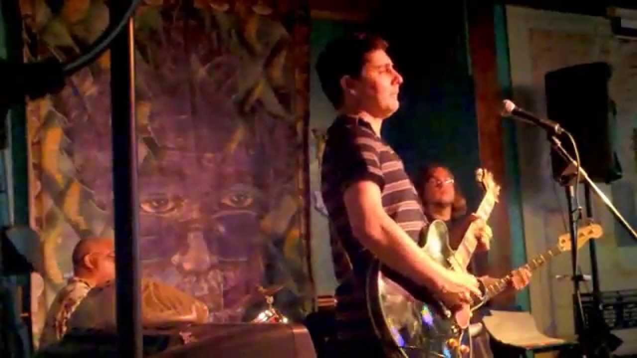 The Christopher Dean Band Live@ The Hurricane Tighten Up/Chip Solo ...