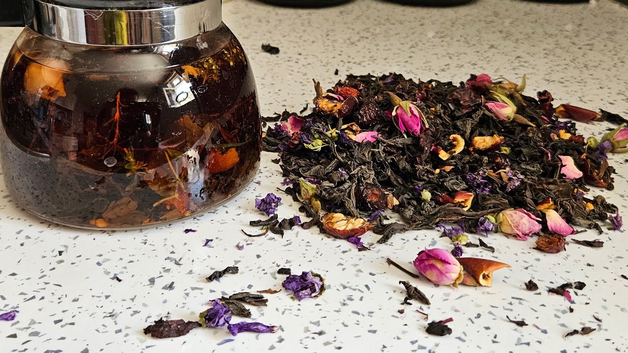 Kimyəvi qatqı olmadan evdə ətirli çay. Təbii aromalı quru çay ...