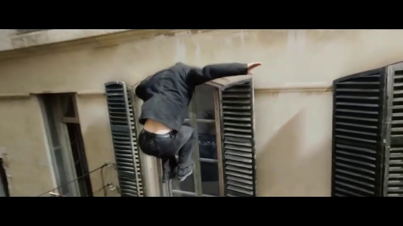 Behind the Scenes The Bourne Ultimatum Window Jump - YouTube
