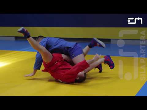 KNEE BAR \\ SILA PARTERA