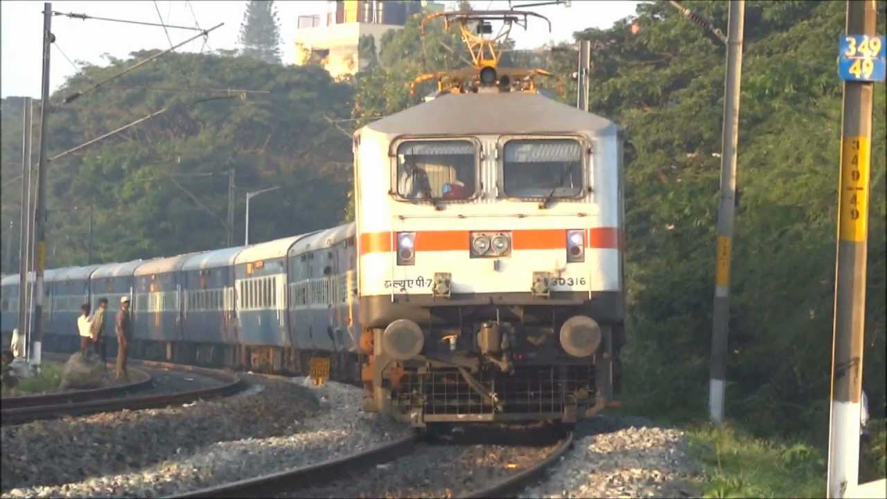 CLEAN WAP7 WITH LALBAGH EXPRESS RATTLING (12608) - YouTube