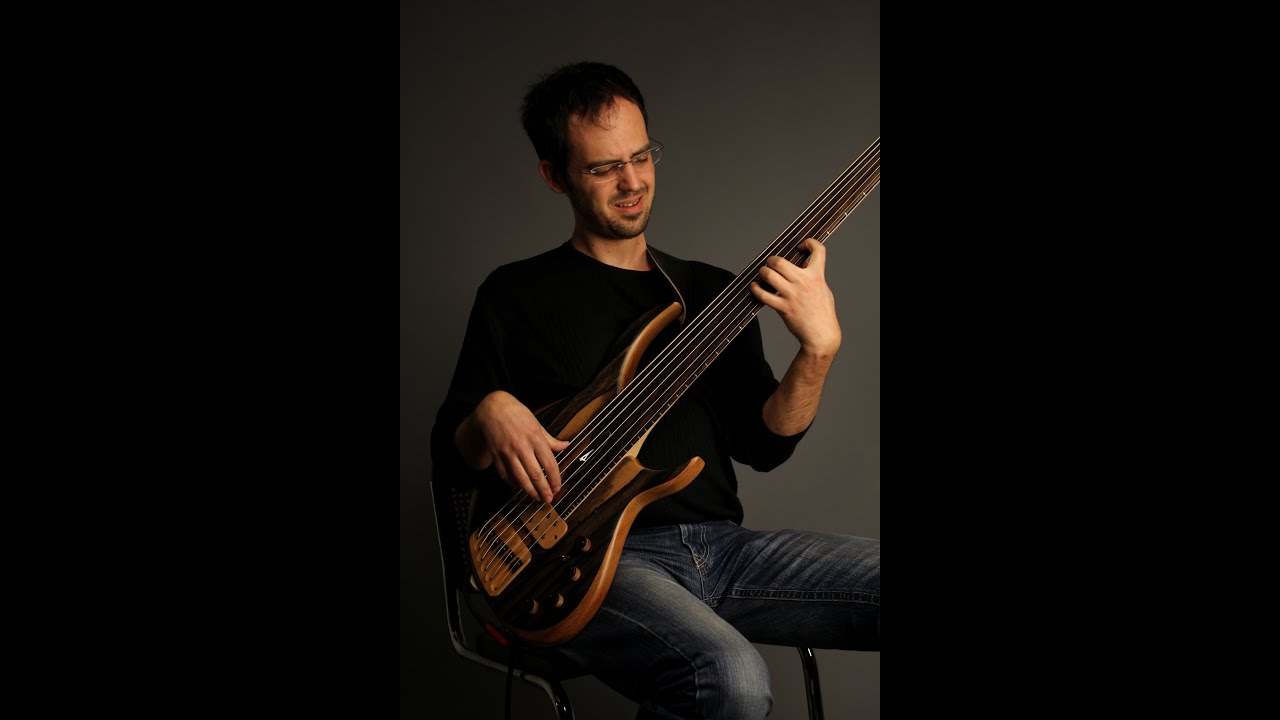 Meridian Aural II fretless 6 - YouTube