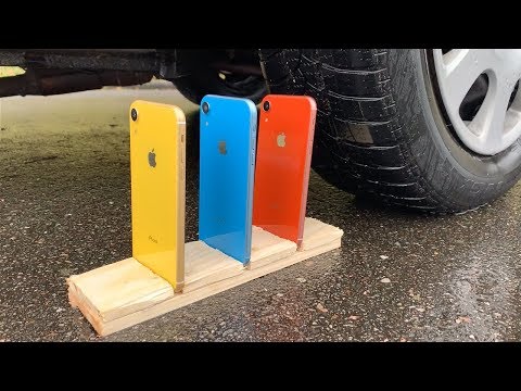 iPhone XR vs CAR 2
