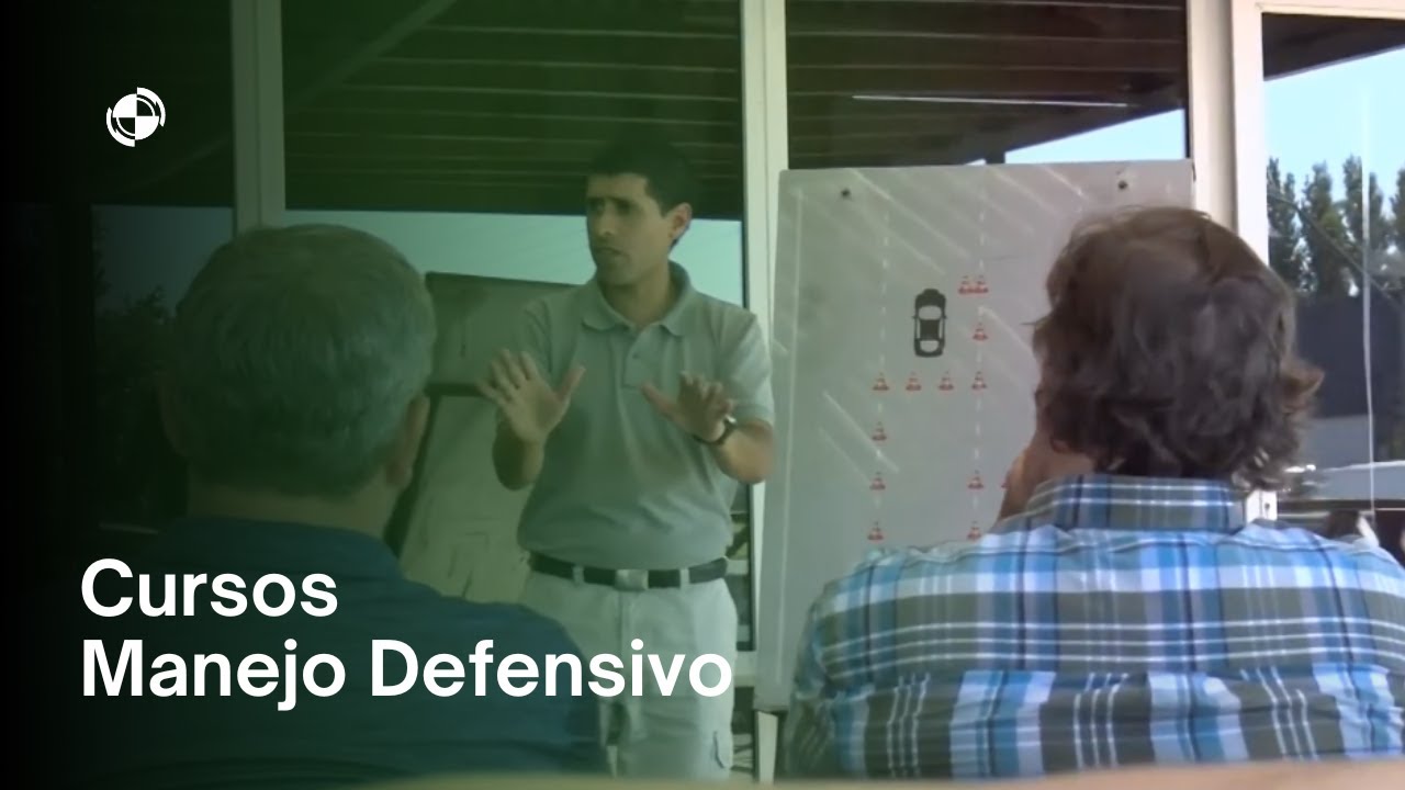 Cursos de Manejo defensivo en CESVI - YouTube