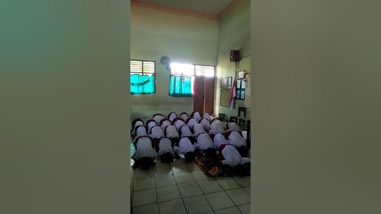 Praktek Sholat Shubuh Kelas 3B 2019-2020 SDN Pongangan - YouTube