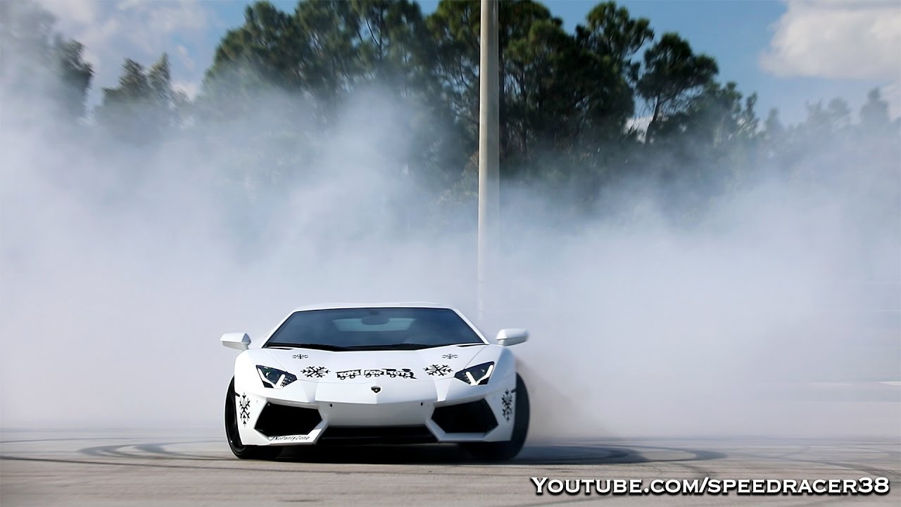 Lamborghini Aventador donuts - YouTube