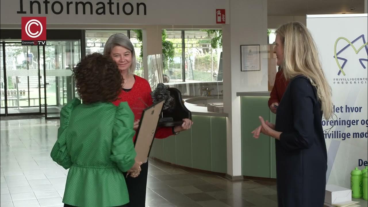 Frivillig fredag - YouTube