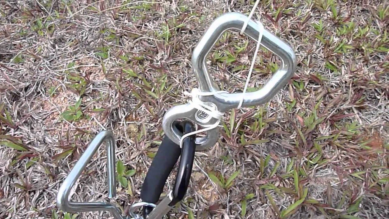 A simple way to anchor your kite to grass turf - YouTube