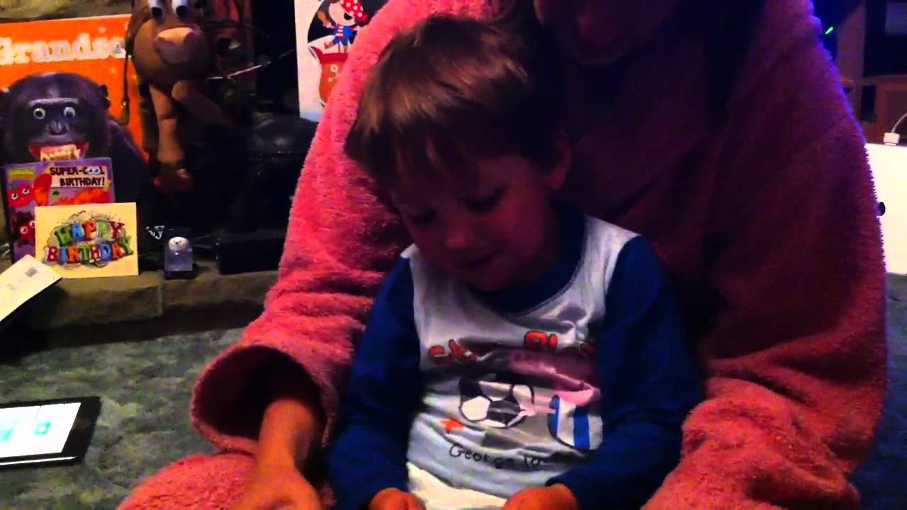 Tommy Thumb Song - YouTube