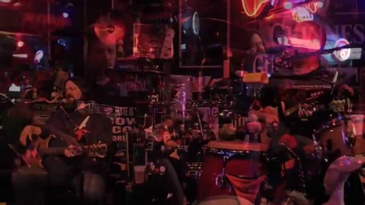 Velvet Love Box performing "Seven Bridges Road" - YouTube