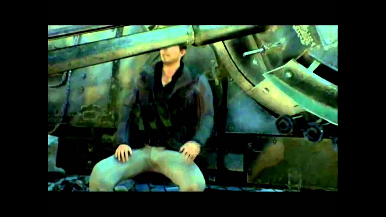 Resident Evil Damnation - Leon & Buddy - YouTube