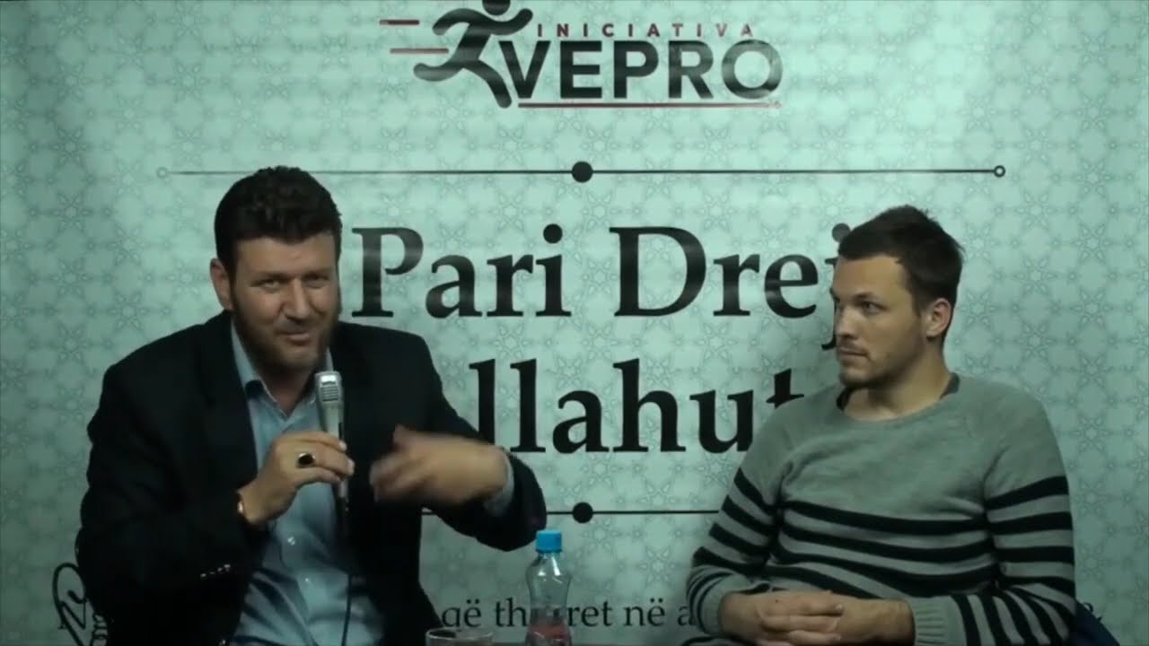 Pas shumë rukjeve që i kan bërë, xhini është i vjetër dhe i fortë ...