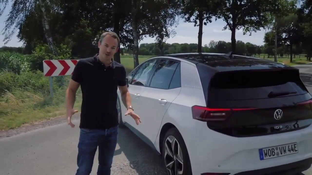 Volkswagen ID 3 brakes catching fire - YouTube