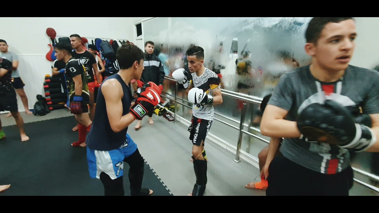 Entraînement de kick boxing Maroc - YouTube