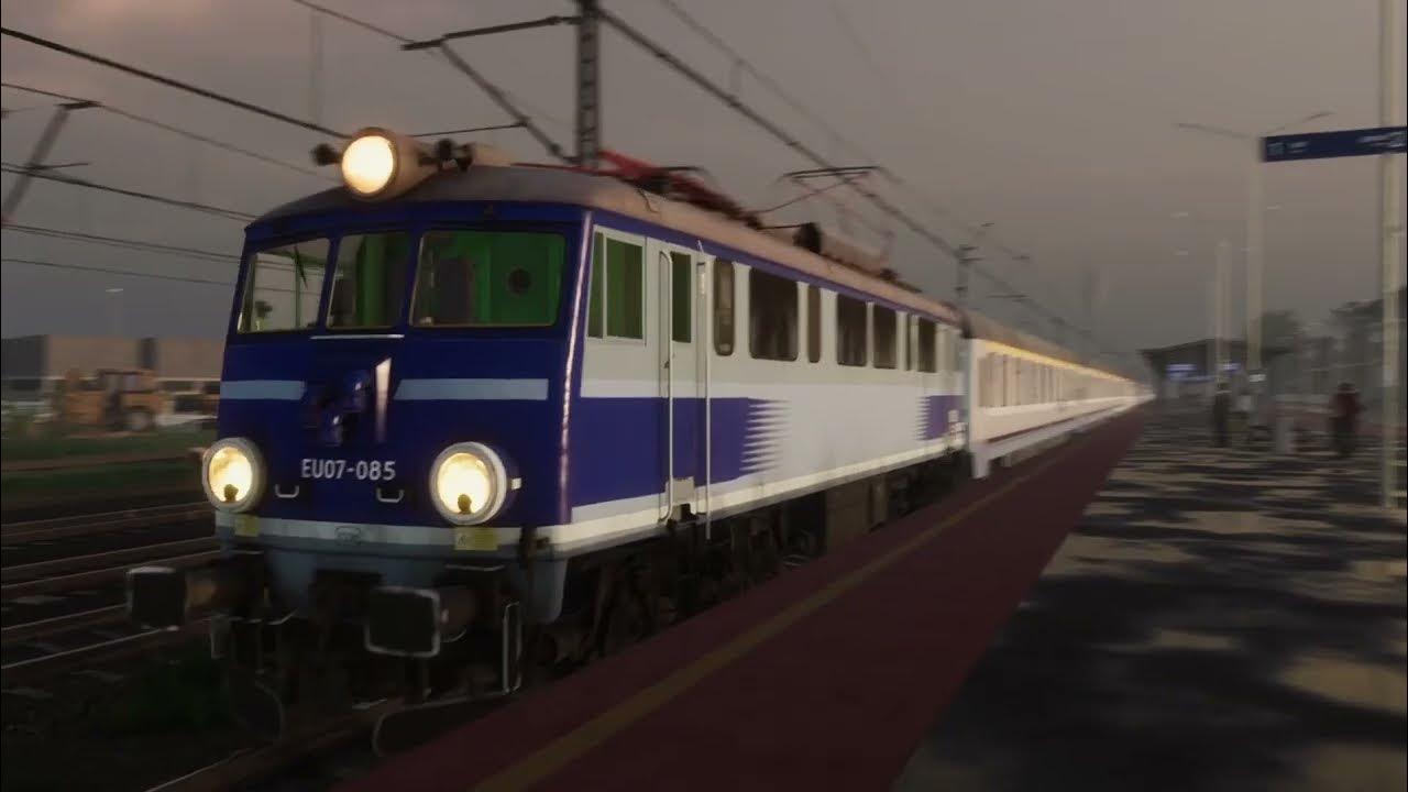 Simrail EU07 z składem PKP INTERCITY w Zawierciu - YouTube
