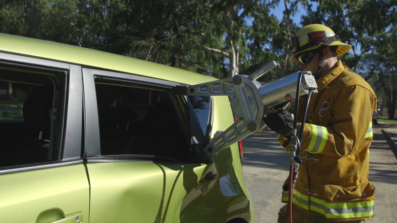 Auto Extrication: B Post Blowout or Full Side Removal - YouTube