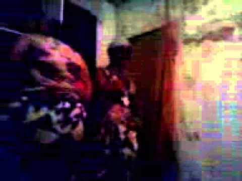 Ariana VEM COM PEITO